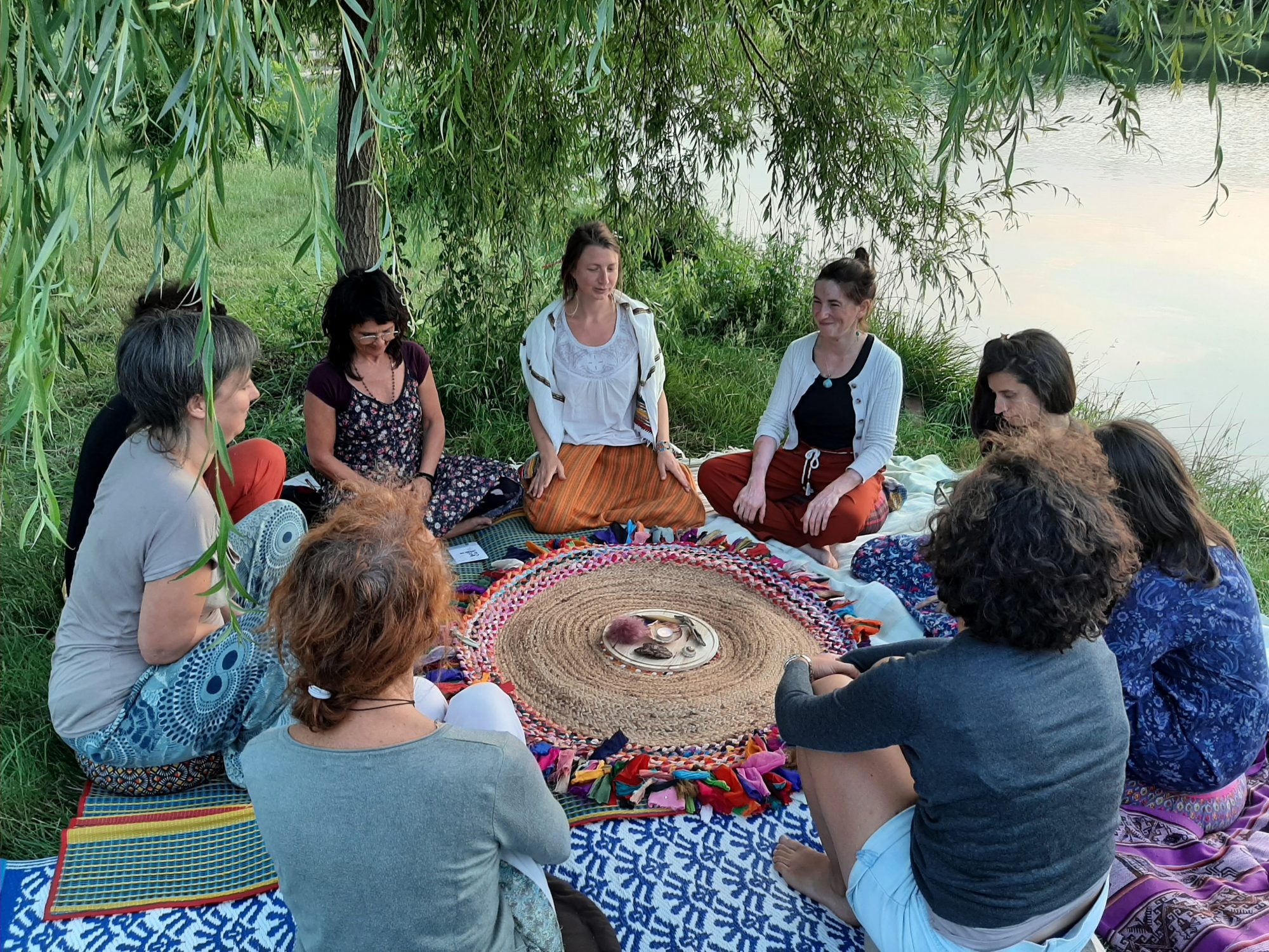 Cercle de femmes - Emma Roussel